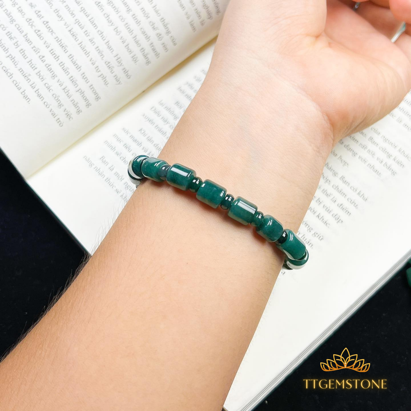 ĐÁ LAM NGỌC (TURQUOISE) LÀ GÌ? CÔNG DỤNG VÀ Ý NGHĨA LÀ GÌ?